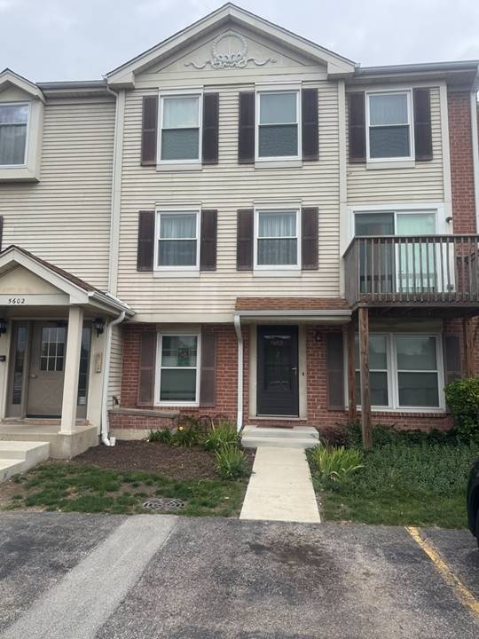 5602 Tinder, Apt 4, Rolling Meadows, IL 60008