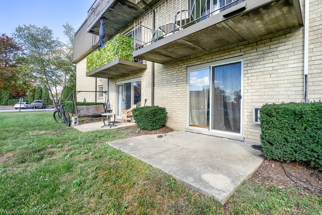 577 Fairway View, Unit 1J, Wheeling, IL 60090