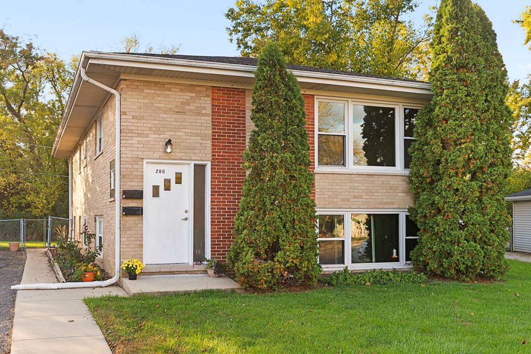 286 Wayne, Apt 2, Bartlett, IL 60103