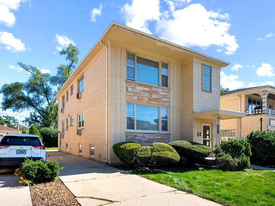 735 N Northwest, Apt 2, Park Ridge, IL 60068