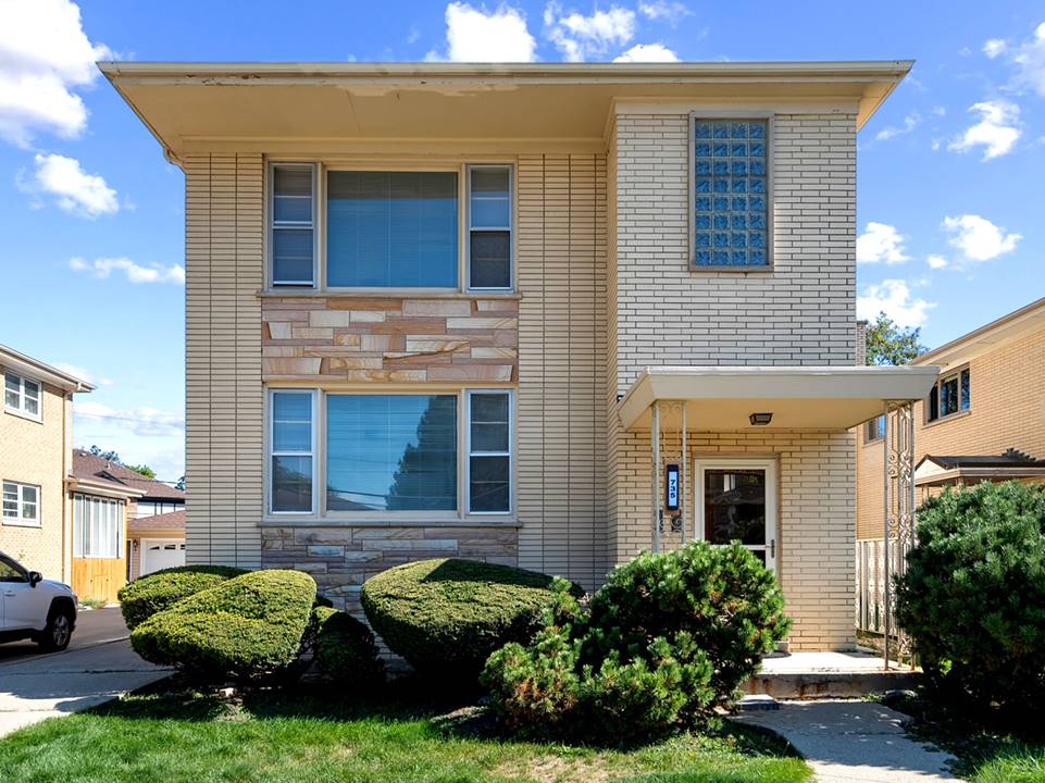 735 N Northwest, Apt 2, Park Ridge, IL 60068