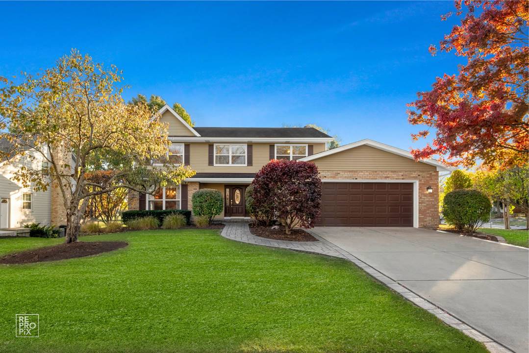 1300 Old Dominion, Naperville, IL 60540
