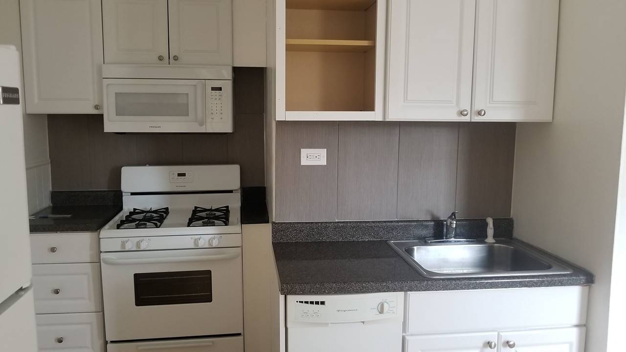 4409 N Kenneth, Apt 2B, Chicago, IL 60630 - Mayfair