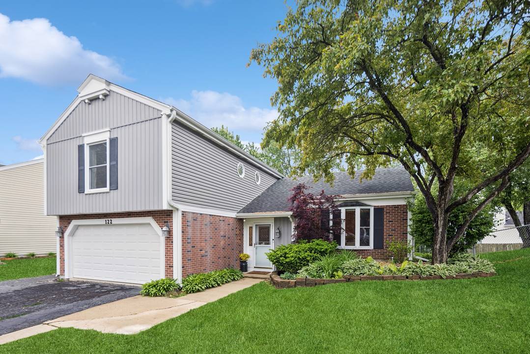 122 E Sherman, Bartlett, IL 60103