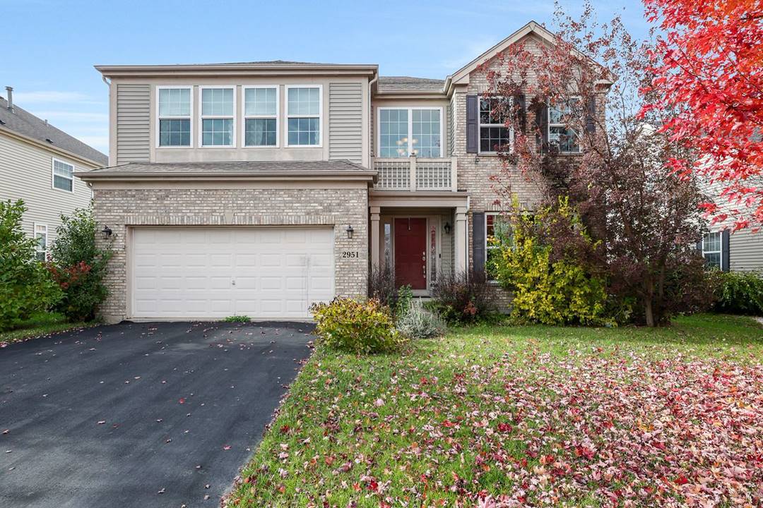 2951 Braeburn, Woodstock, IL 60098