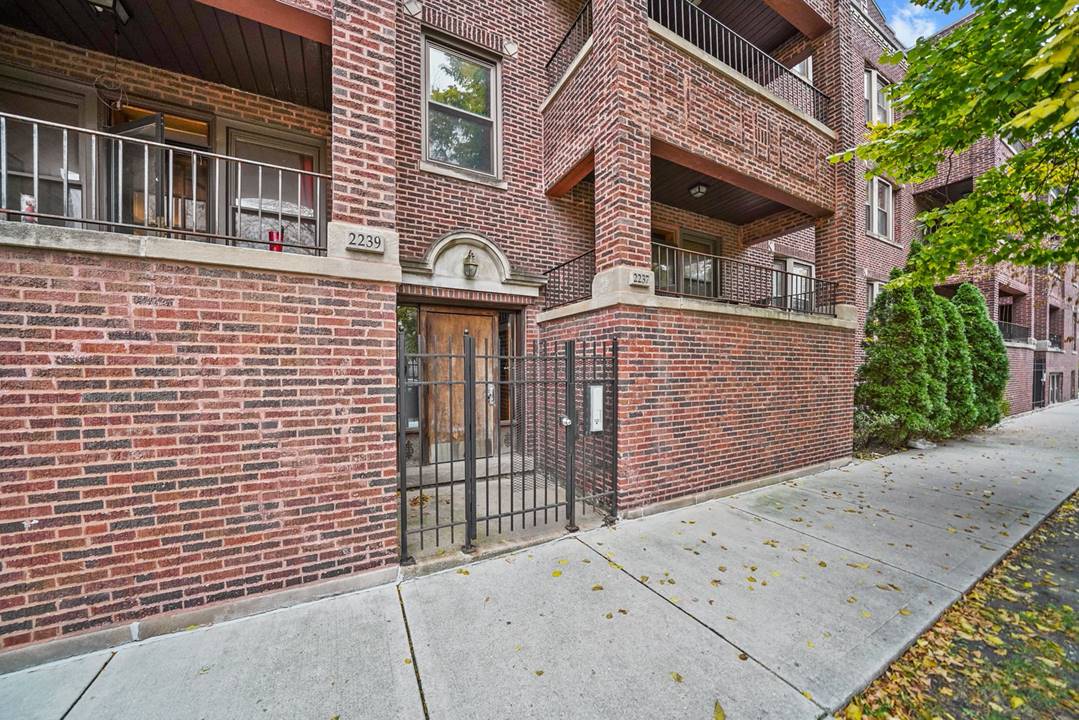 2237 N St Louis, Unit 2, Chicago, IL 60647 - Logan Square