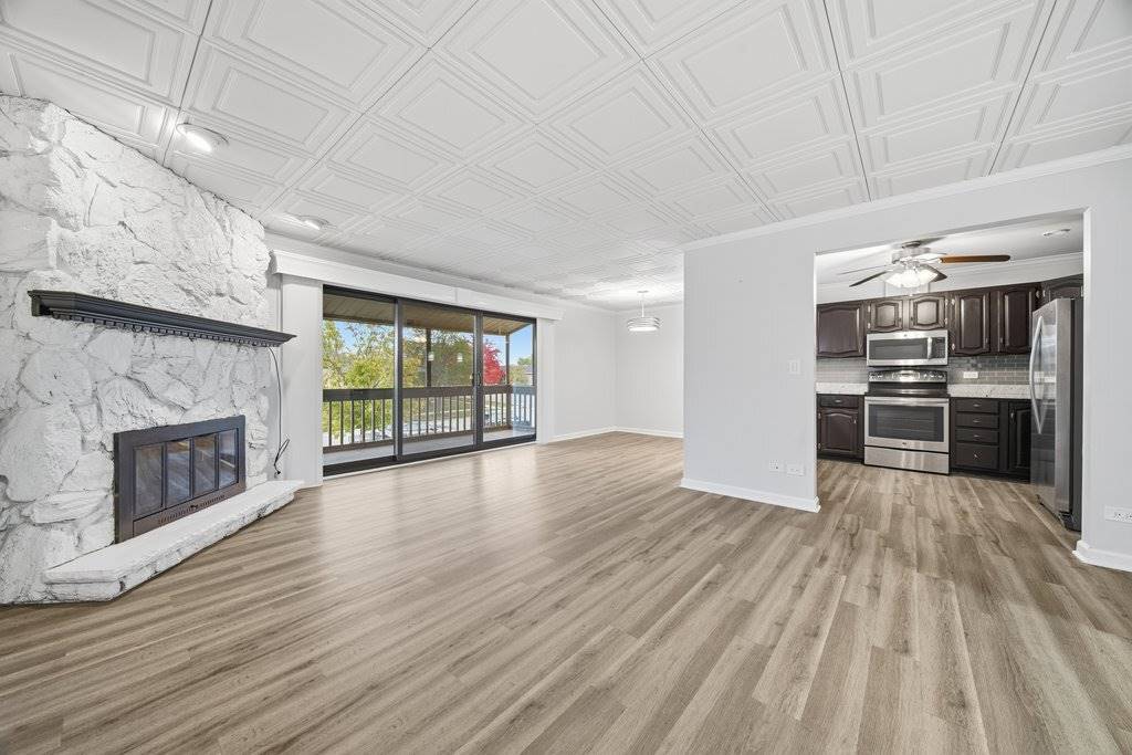 15700 86th, Apt 104, Orland Park, IL 60462