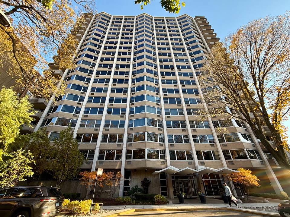 555 W Cornelia, Unit 1204, Chicago, IL 60657 - Lakeview