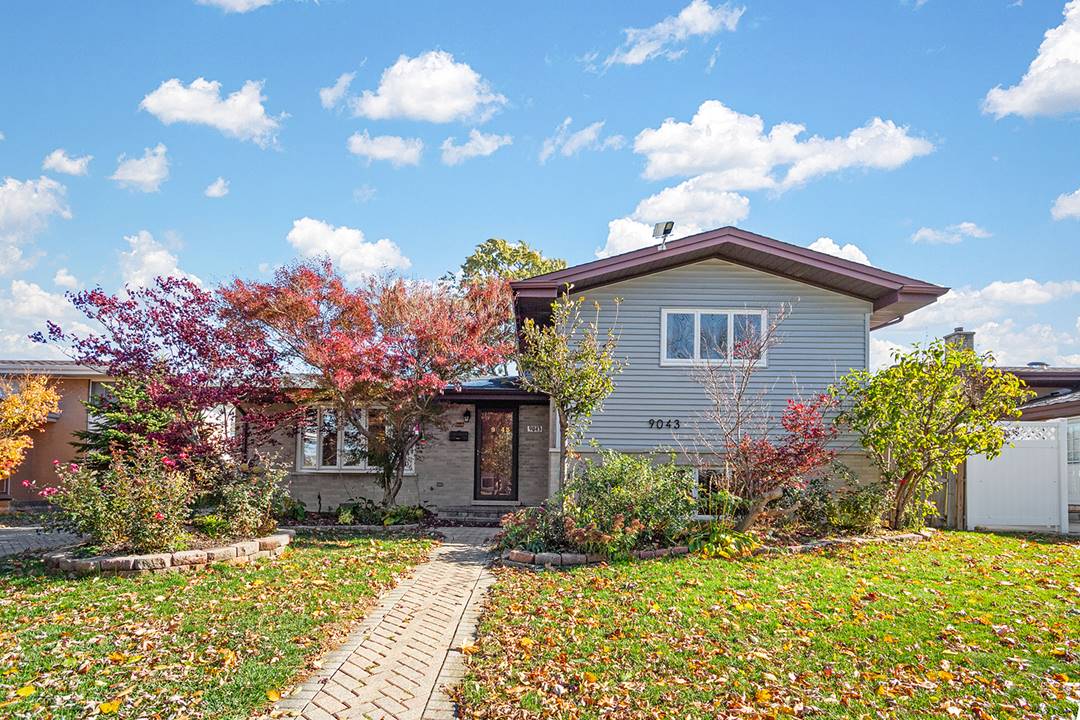 9043 Oriole, Morton Grove, IL 60053