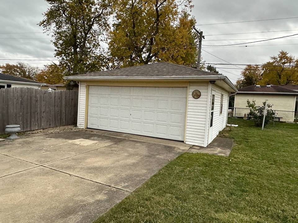 521 Chaney, Crest Hill, IL 60403