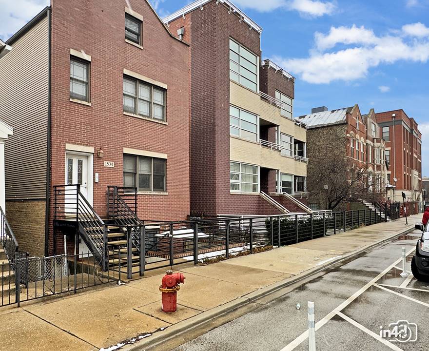 1504 W Augusta, Apt 1, Chicago, IL 60642 - Noble Square