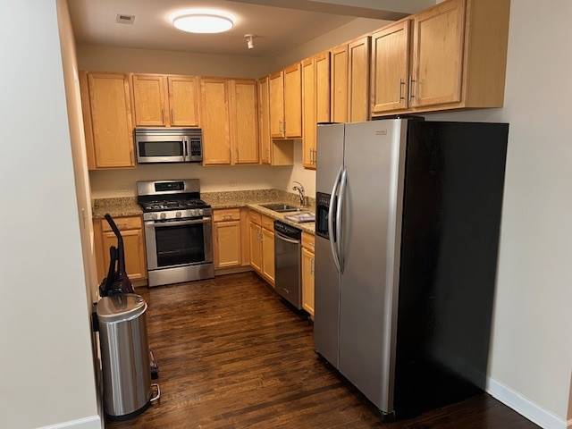 1520 W Addison, Apt 1, Chicago, IL 60613 - Lakeview