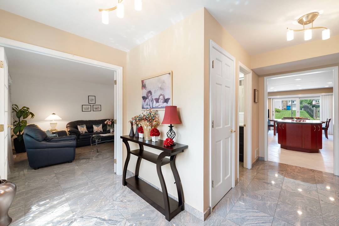1520 Grove, Addison, IL 60101