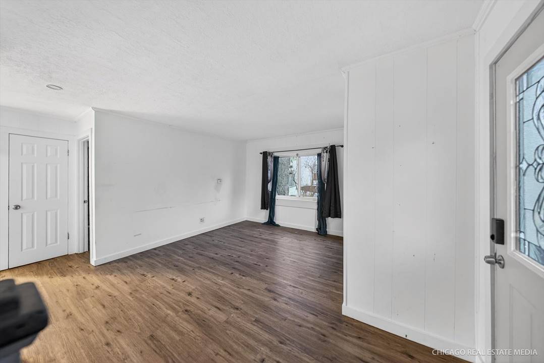 712 N Cedarwood, Round Lake Heights, IL 60073