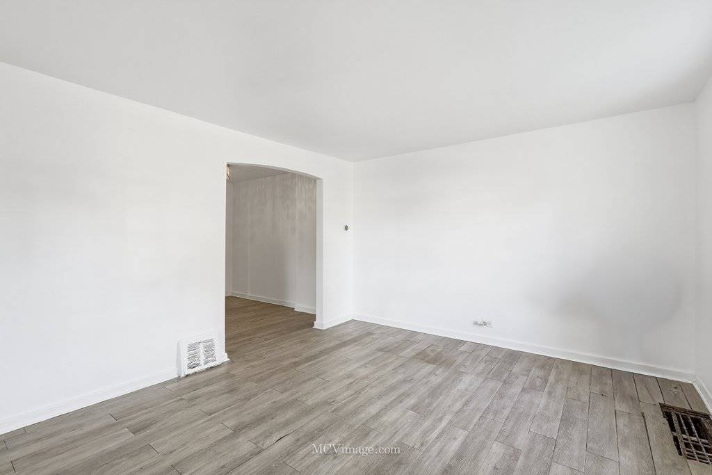 2161 E 97th, Chicago, IL 60617 - Jeffery Manor