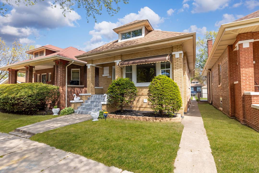 8109 S Marquette, Chicago, IL 60617 - South Chicago