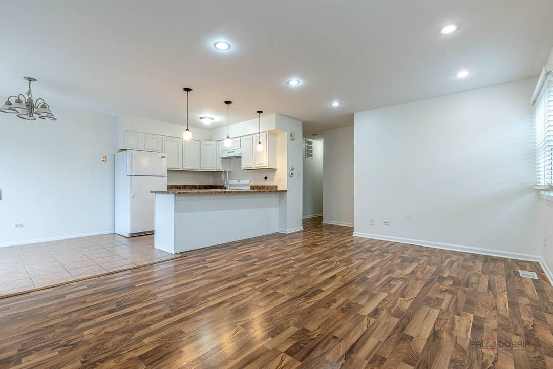 526 Inverrary, Apt 0, Deerfield, IL 60015