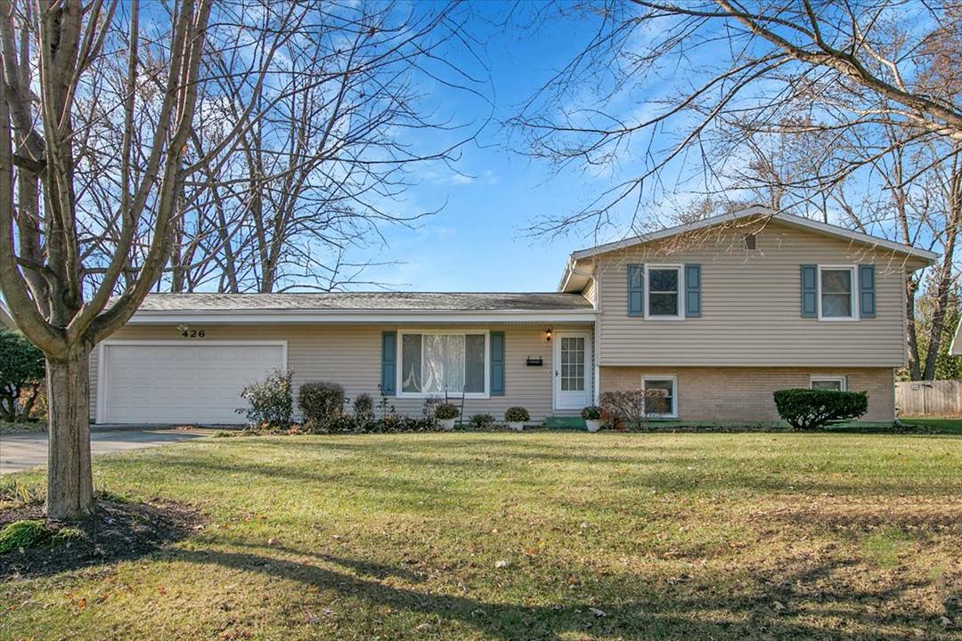 426 Thunderbird, Carol Stream, IL 60188