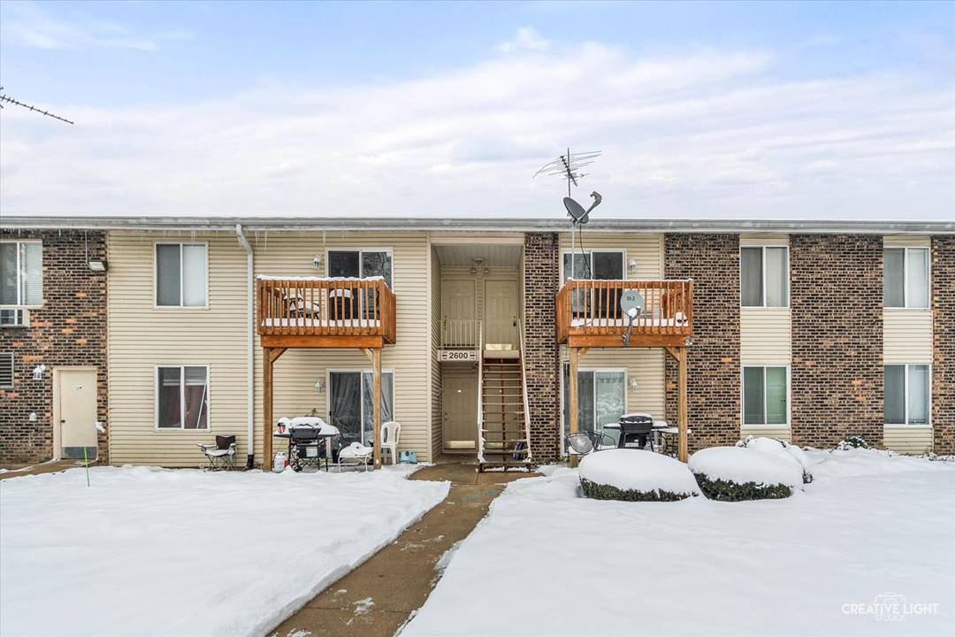 2600 Light, Unit 210, Oswego, IL 60543