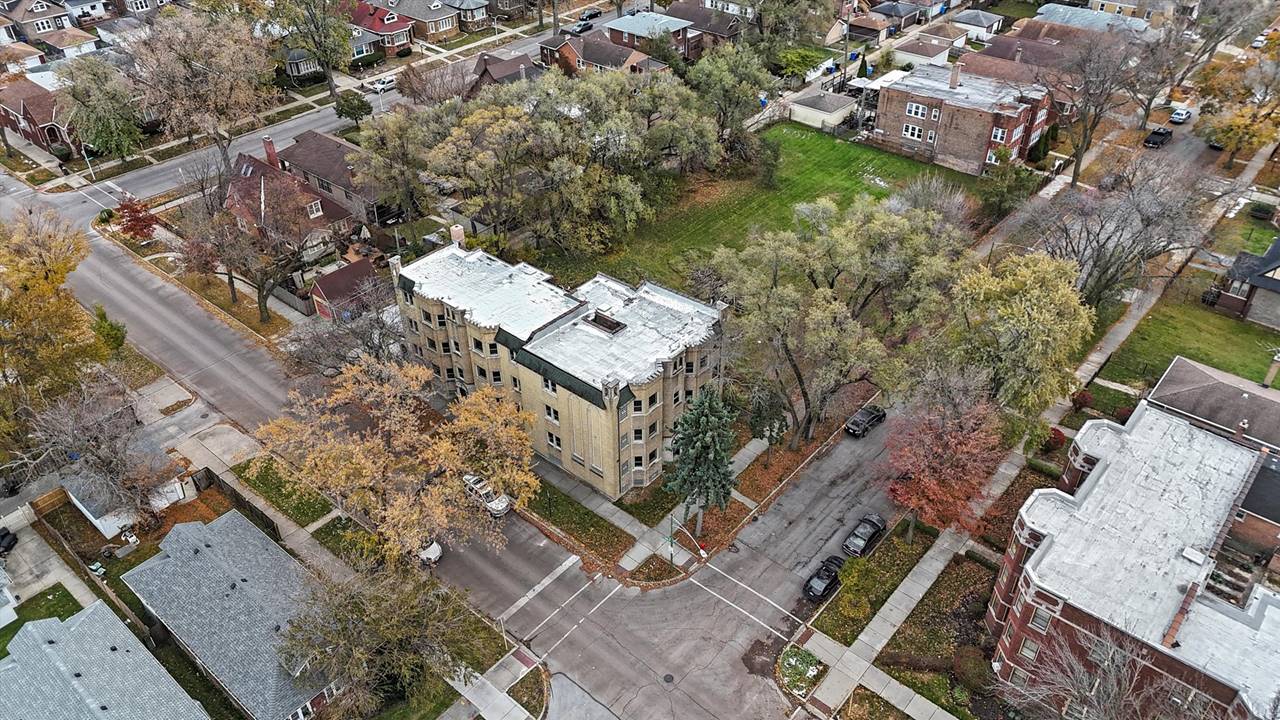 8103 S Clyde, Chicago, IL 60617 - South Chicago