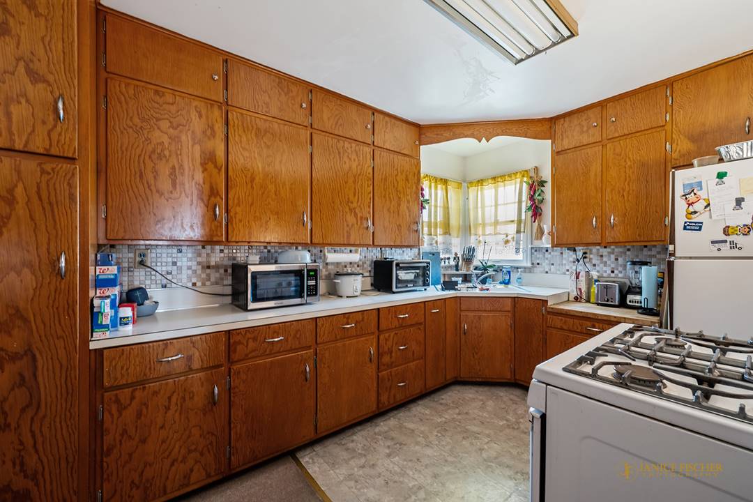 722 E Calhoun, Woodstock, IL 60098