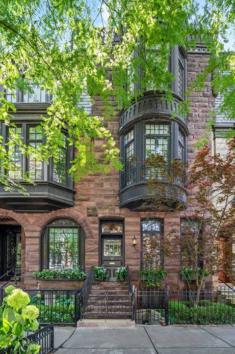 55 E Elm, Chicago, IL 60611 - Gold Coast