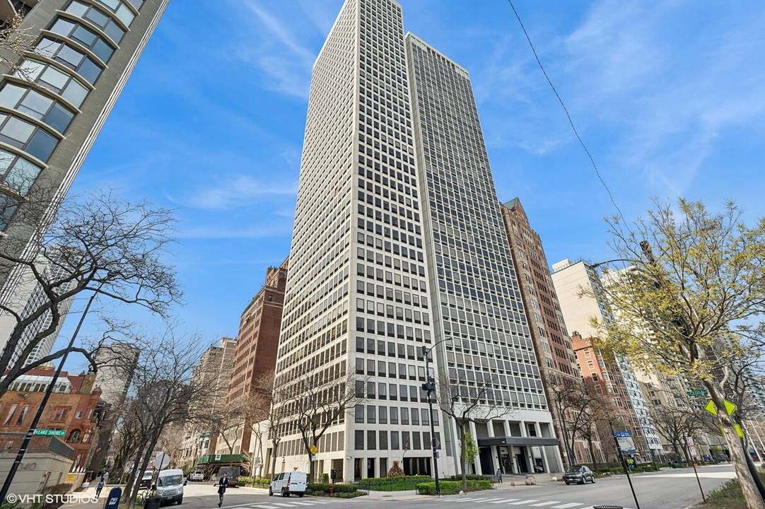 1100 N Lake Shore, Unit 33A, Chicago, IL 60611 - Gold Coast