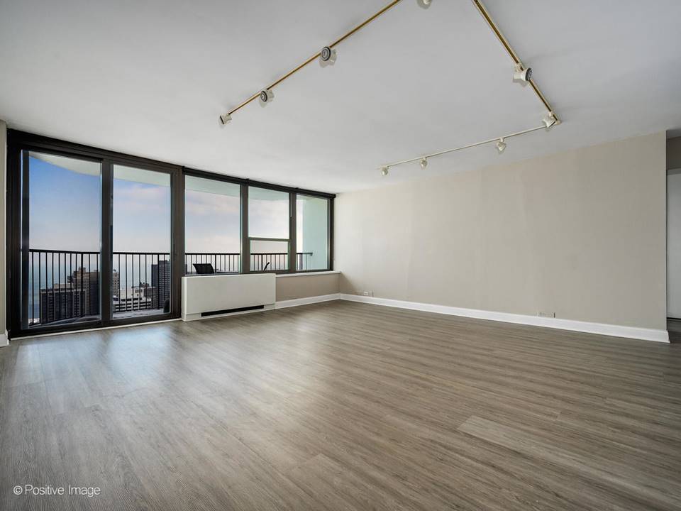 1560 N Sandburg, Apt 4104, Chicago, IL 60610 - Old Town