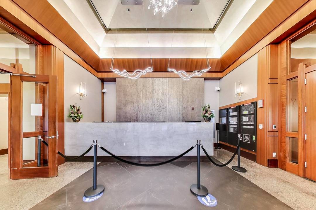 33 W Ontario, Apt 46C, Chicago, IL 60654 - River North