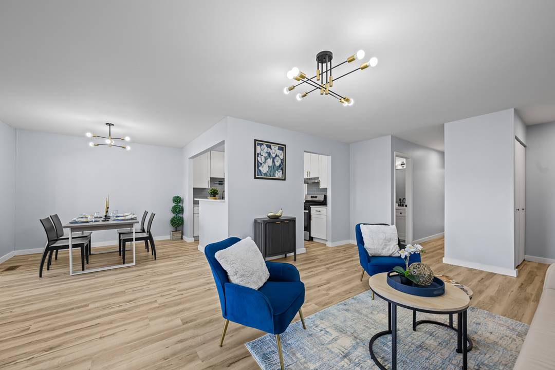 1168 Northbury, Unit B1, Wheeling, IL 60090