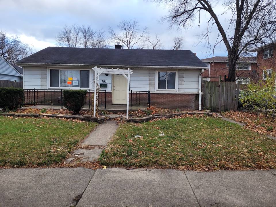 7911 45th, Lyons, IL 60534