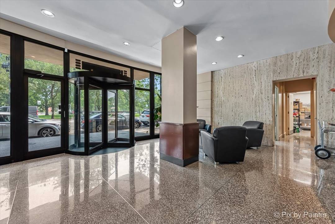 1850 N Clark, Unit 201, Chicago, IL 60614 - Lincoln Park