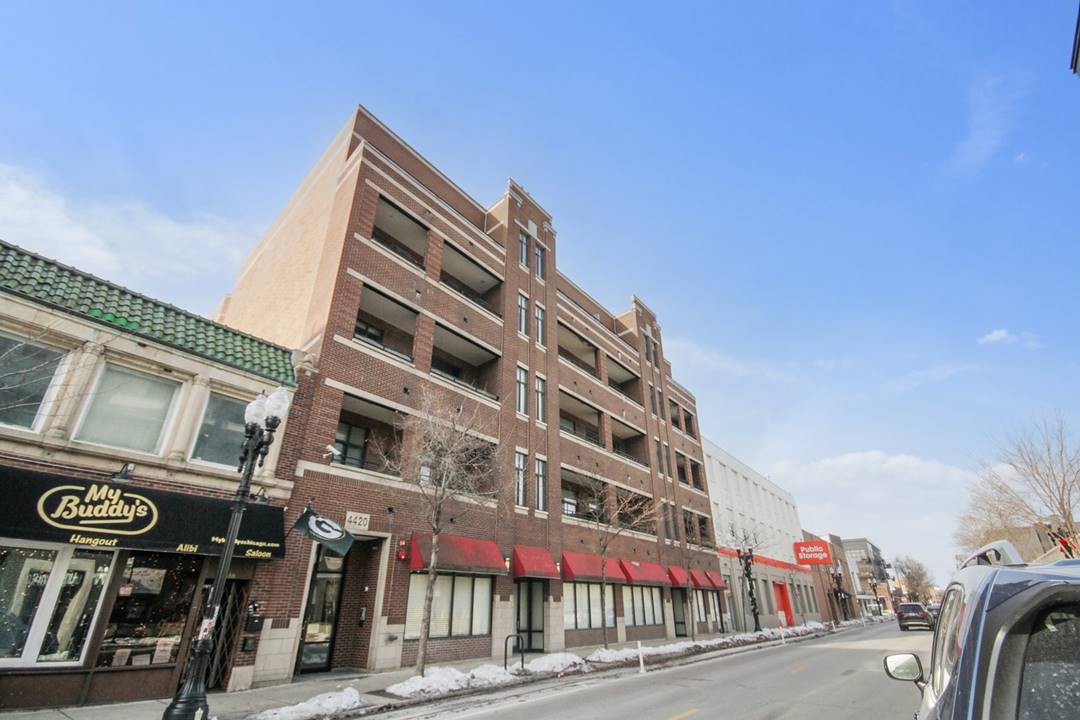 4420 N Clark, Unit 301, Chicago, IL 60640 - Ravenswood