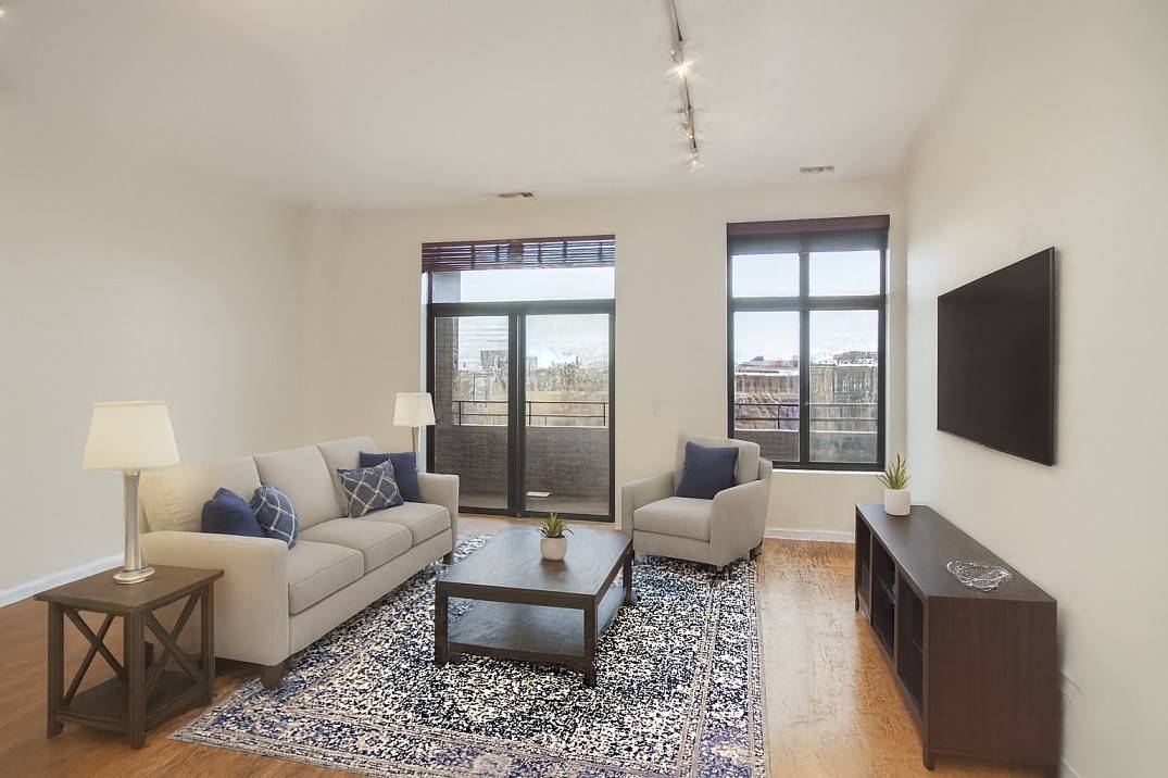 4420 N Clark, Unit 301, Chicago, IL 60640 - Ravenswood