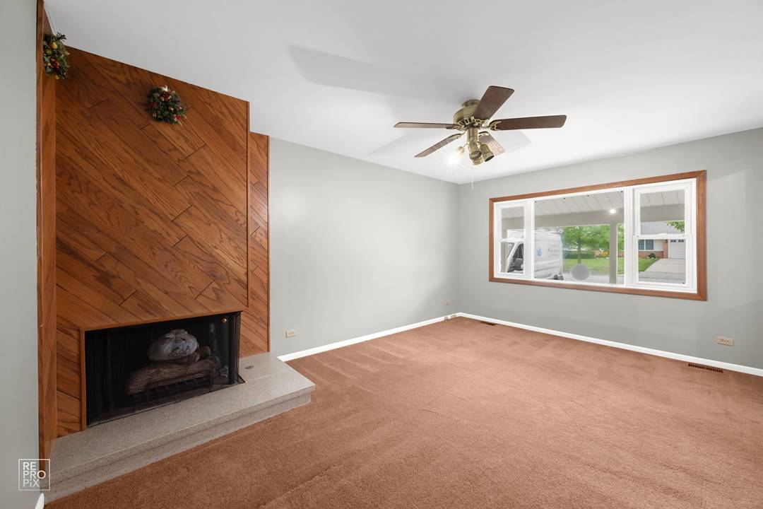 769 Penrith, Elk Grove Village, IL 60007