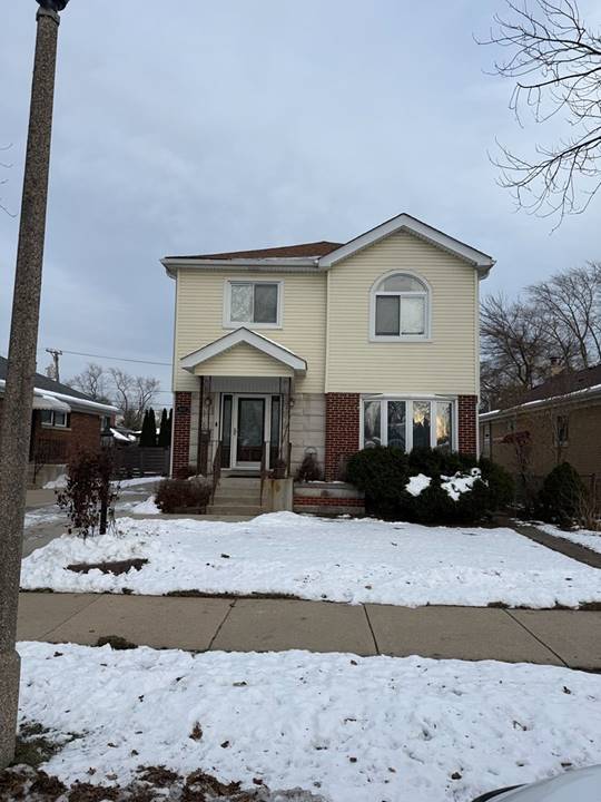 8447 Drake, Skokie, IL 60076