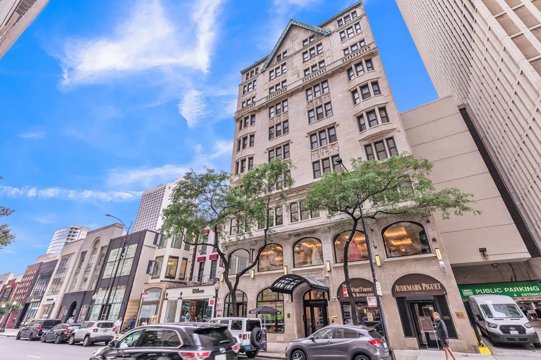 70 E Walton, Apt 1004, Chicago, IL 60611 - Gold Coast