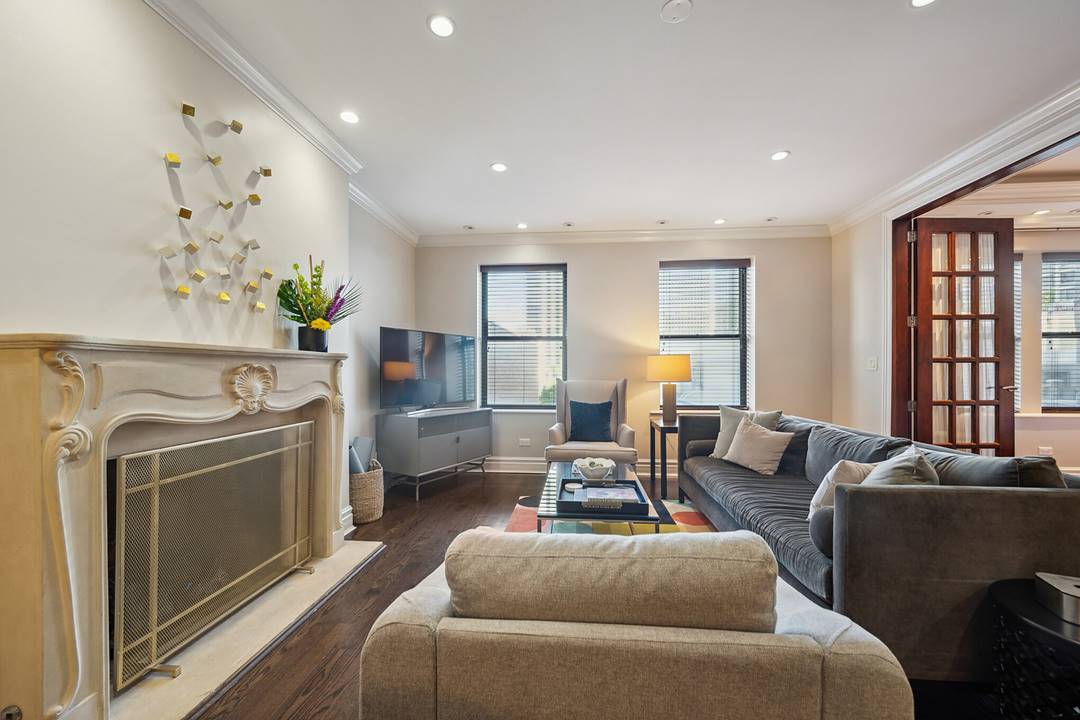 70 E Walton, Apt 1004, Chicago, IL 60611 - Gold Coast