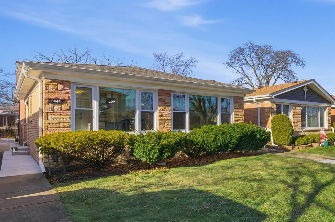8444 Drake, Skokie, IL 60076