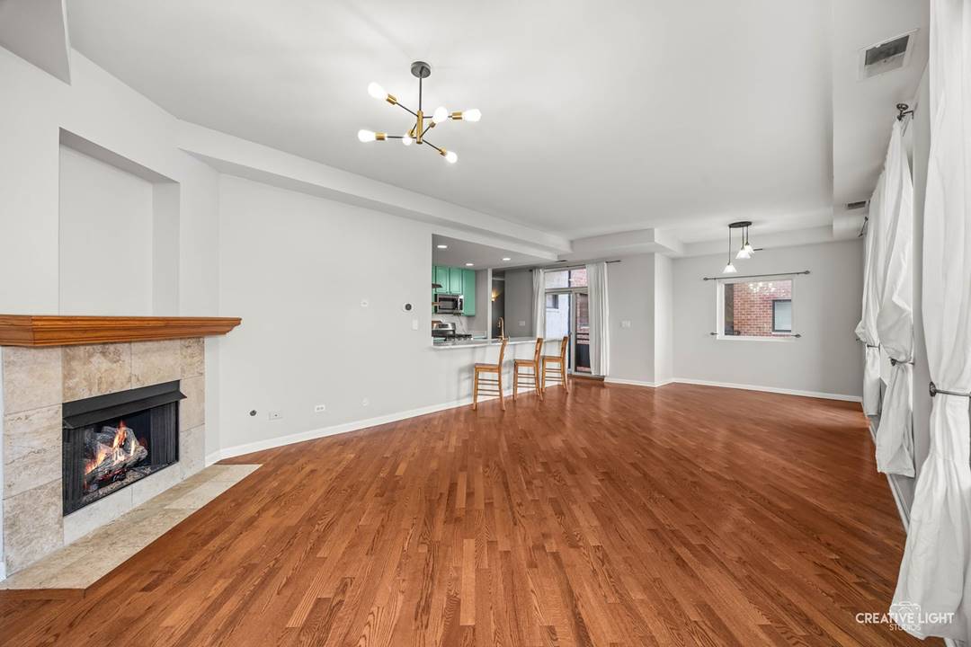 2327 W Wolfram, Unit 311, Chicago, IL 60618 - Avondale