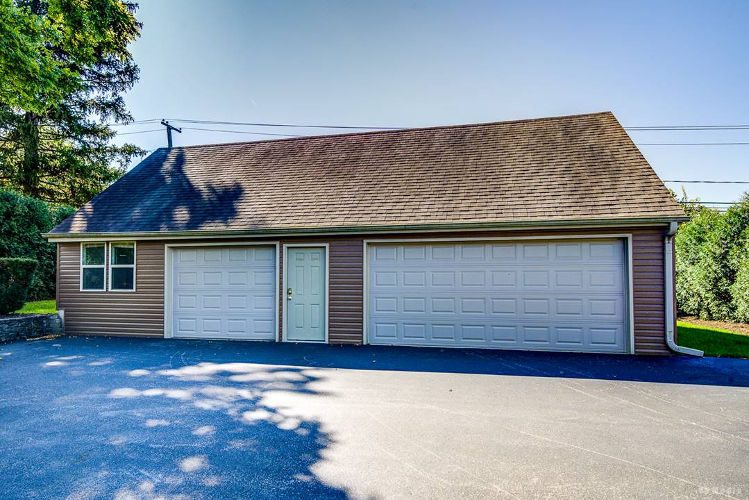 807 Hitchcock, Lisle, IL 60532