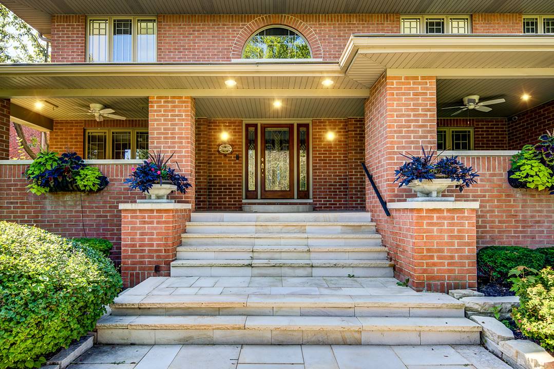 807 Hitchcock, Lisle, IL 60532