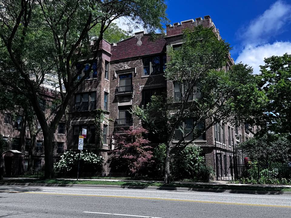 6249 N Sheridan, Unit 5, Chicago, IL 60660 - Edgewater