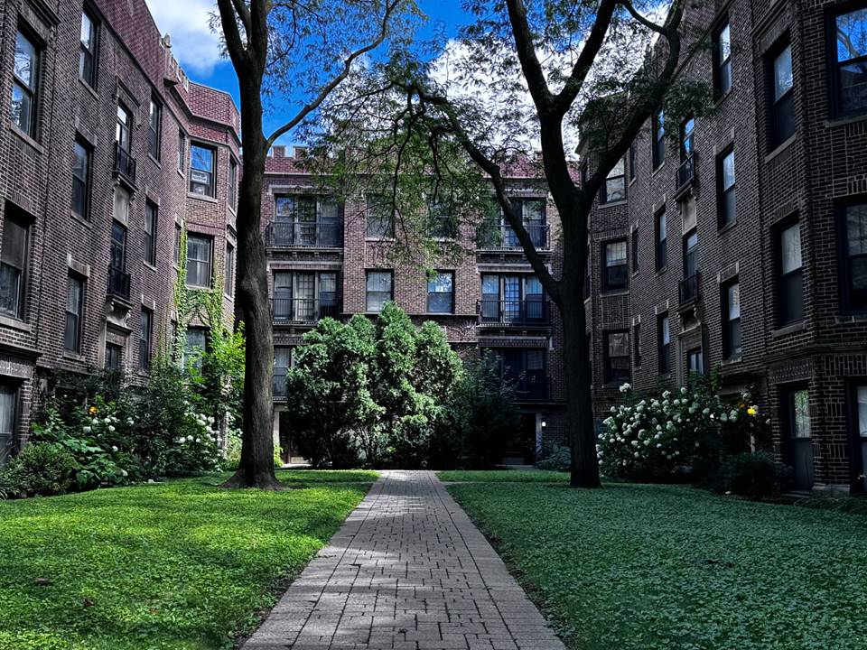 6249 N Sheridan, Unit 5, Chicago, IL 60660 - Edgewater