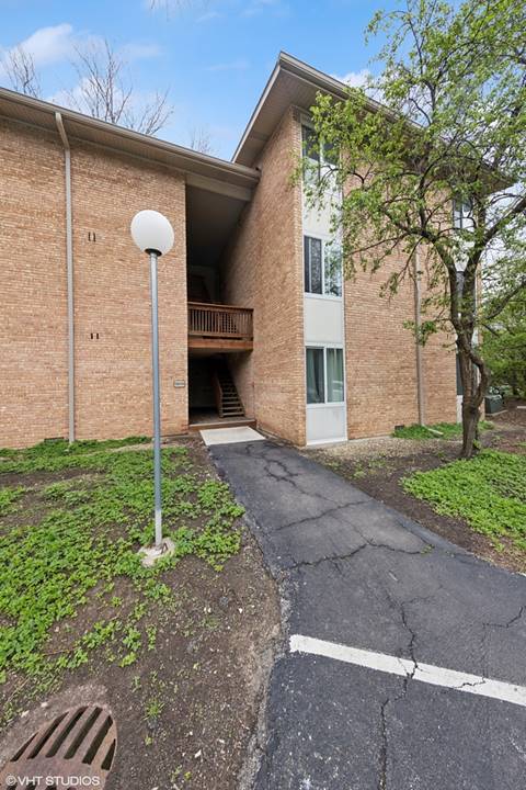 5809 Oakwood, Unit C, Lisle, IL 60532