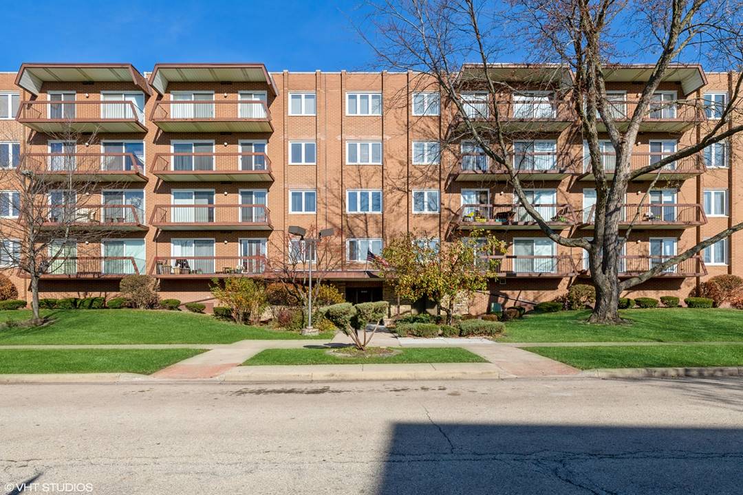 8100 W Foster, Unit 510, Niles, IL 60714