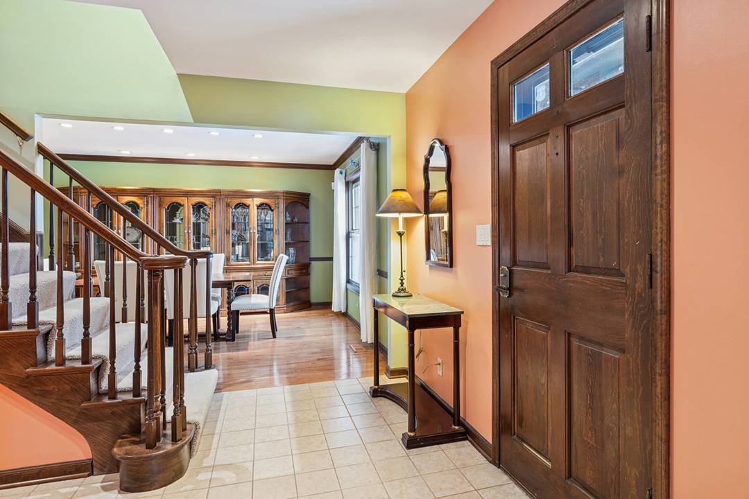 6487 Bannister, Lisle, IL 60532