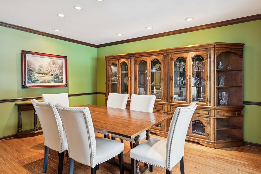 6487 Bannister, Lisle, IL 60532