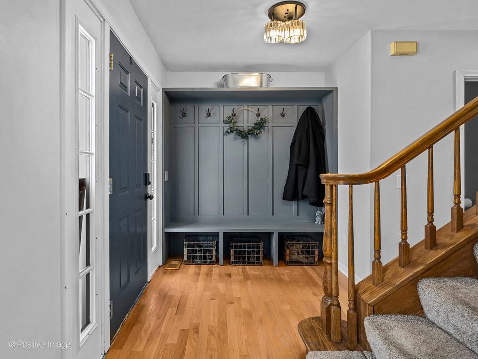 1930 Sapphire, Aurora, IL 60506