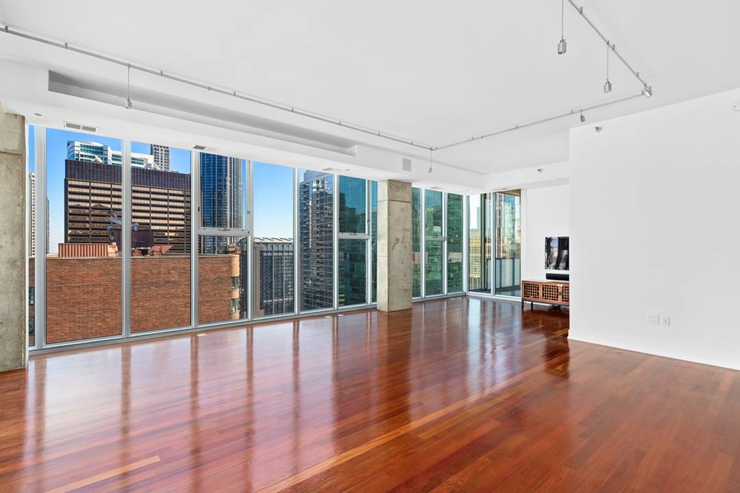 550 N St Clair, Unit 2301, Chicago, IL 60611 - Streeterville